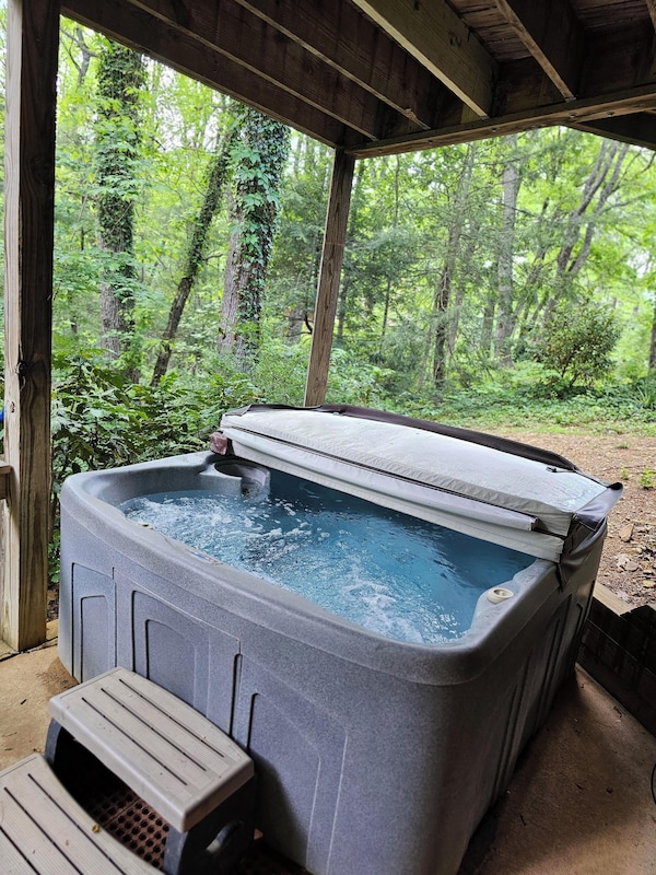 Great Family Cabin W/hot Tub - Asheville, NC