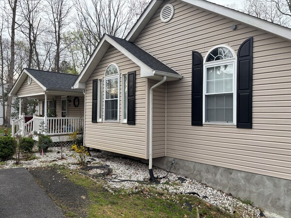 Charming 3br - 2ba Comfy Home Near Beach, Fun & Relaxation-perfect Getaway Spot! - Calvert Cliffs State Park, Lusby