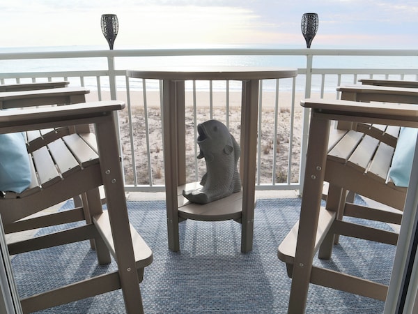 New! Direct Oceanfront Corner Unit With Private Balcony - Ocean Pines, MD