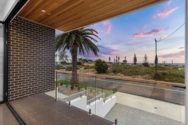 1 Min Walk To Beach - 8 Min Drive To Mclaren Vale -Luxury Beach House - アデレード