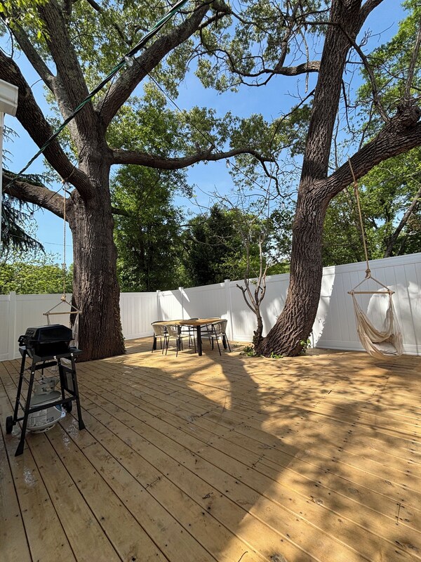 Charming Luxury Cottage In The Heart Of Boiling Springs - Lake Bowen, SC