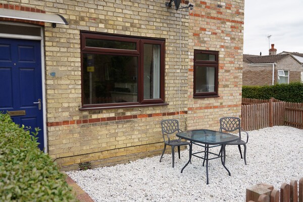 4 Bedroom Home - Sleeps 10 - Free Parking - Cambridge
