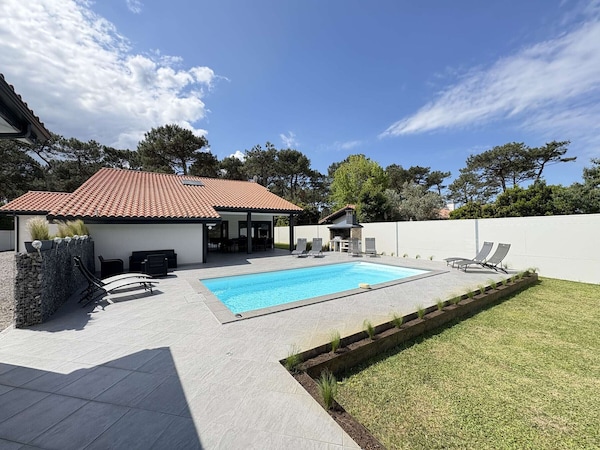 Luxury Villa With Heated Pool Near Ocean In Biscarrosse Plage - Biscarrosse
