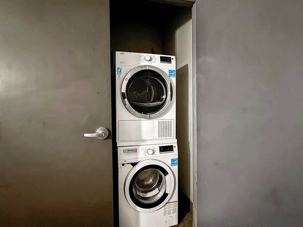 Elegant 2bd | Dt Dallas | Sleeps 16 | Free Parking - Dallas, TX