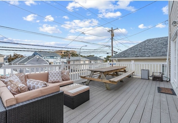 3 Mins From The Beach And Broadwalk. 3br/3bth W/ac +6 Beach Badges - Seaside Heights, NJ