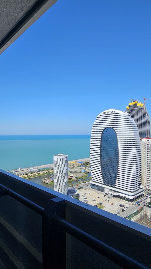 Charming 1-bedroom Apartment With Wifi, Ac In Fabulous Batumi - Batumi