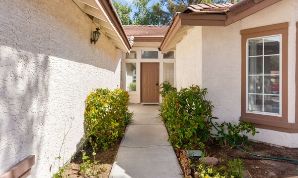 Charming 2-beds 2 Baths, Garage Attached House In Brilliant Henderson With Wifi - Henderson, NV