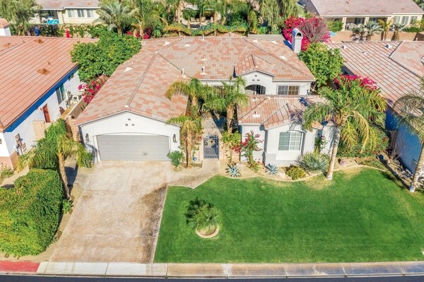 Where The Palm Trees Sway. Professionally Designed And Staged! - La Quinta, CA