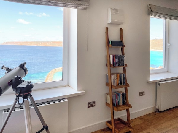Looking For An Idealistic Getaway With Access To Coastal Paths As Well As The Beach. - Porthcurno