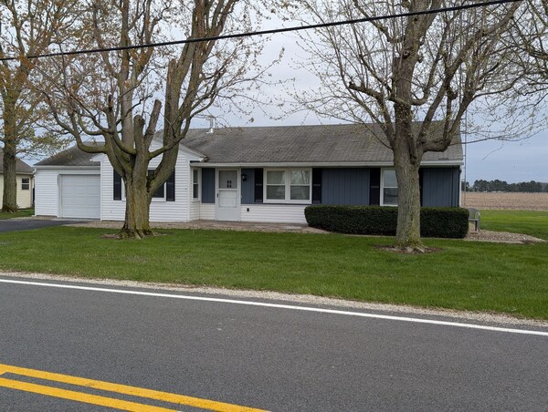 Relaxing River View Stay | Renovated 3br Home - Fremont, OH