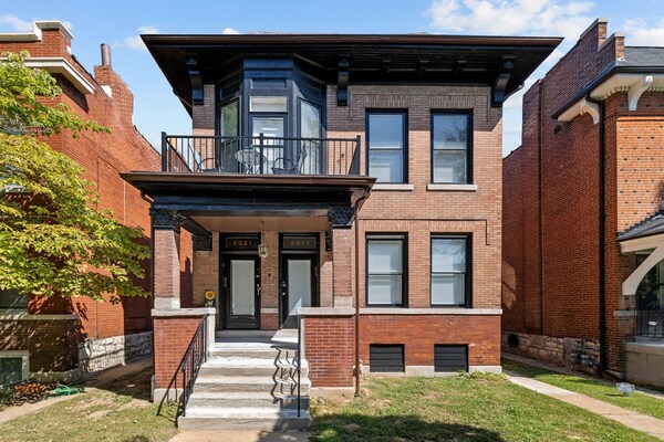 Awesome 5 Bedroom 1910 Dynasty In St. Louis-loop, Washu, Forest Park, & Pageant! - Clayton
