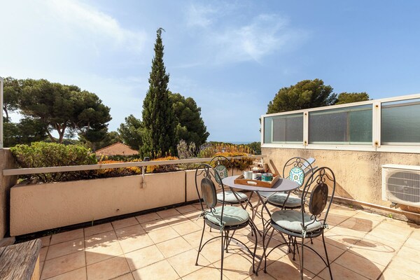 Appartement 'Tres Beau T2 - 50 M' Avec Vue Sur La Mer, Wi-fi Et Climatisation - Sausset-les-Pins