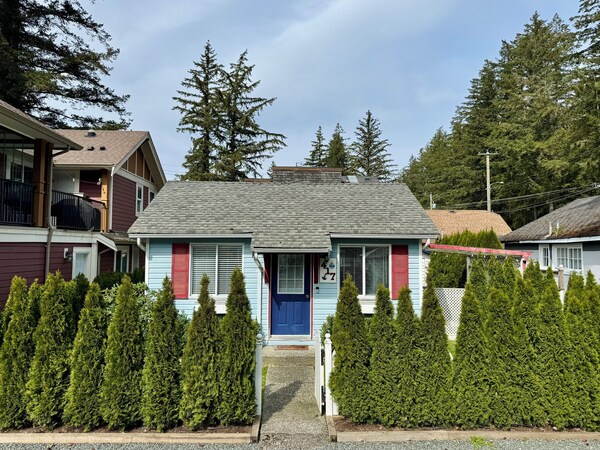 Cultus Lake Blue Beach Bungalow - Chilliwack