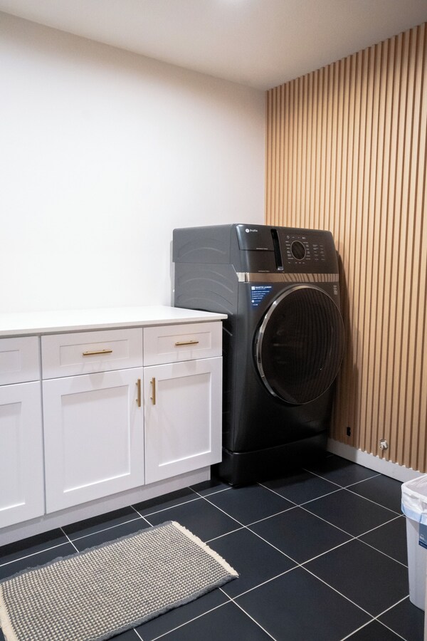 Modern & Clean Huge 3-bedroom Condo In Brilliant N.phoenix/scottsdale Area - Arizona