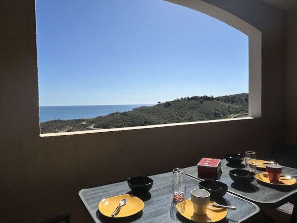 Appartement Moderne Avec Vue Mer, Parking Et Wi-fi - Cerbère