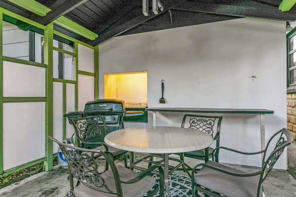 Pacific Cove 9 - Unique Pet-friendly Bungalow - St. Augustine, FL