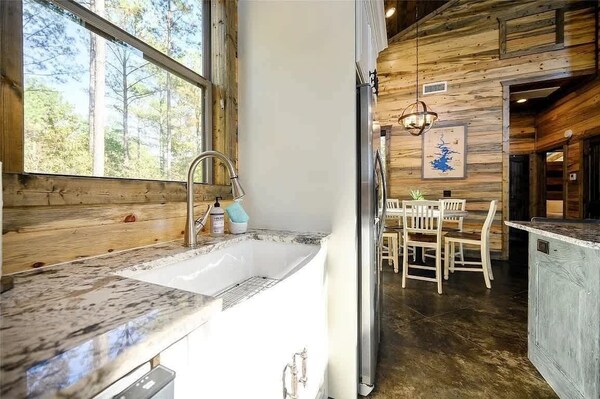 Cab'n America - Fire Pit, Hot Tub, Nice Grounds - Oklahoma