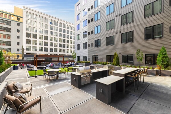 Designer Luxury In Center City - Upper Darby, PA