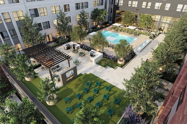 Elegant Oasis With Pool And Gym - Boston, MA