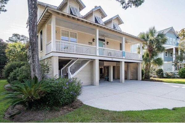 Welcome To 438 Cayman Loop,  Stunning Coastal Getaway In The Heart Of Sc Beaches - Murrells Inlet, SC