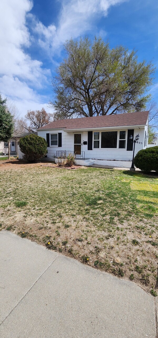 Charming 2-bedroom House In Superb Scottsbluff With Wifi, Ac - Scotts Bluff National Monument