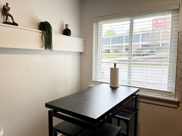 Vulcans 4 Unit Hideout- Workspace/wifi/king Beds - Homewood, AL