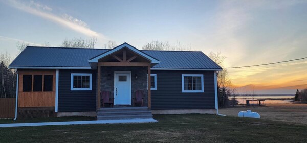 Beausoleil Saltwater Sunsets Rnr On Acadian Coast With Wifi, Hot Tub, Air Hockey - Prince Edward Island