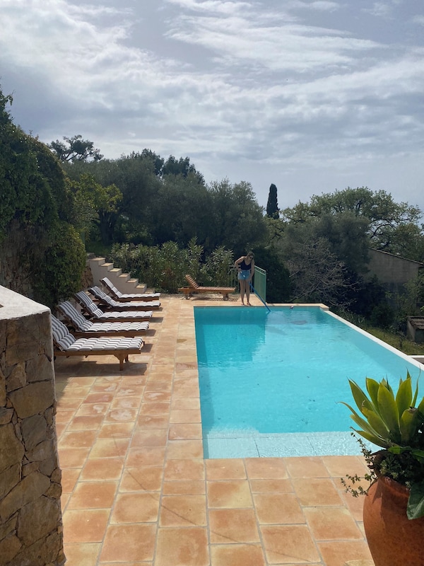 Family Villa In The Bay Of Sanary/mer, Heated Swimming Pool. - Ollioules