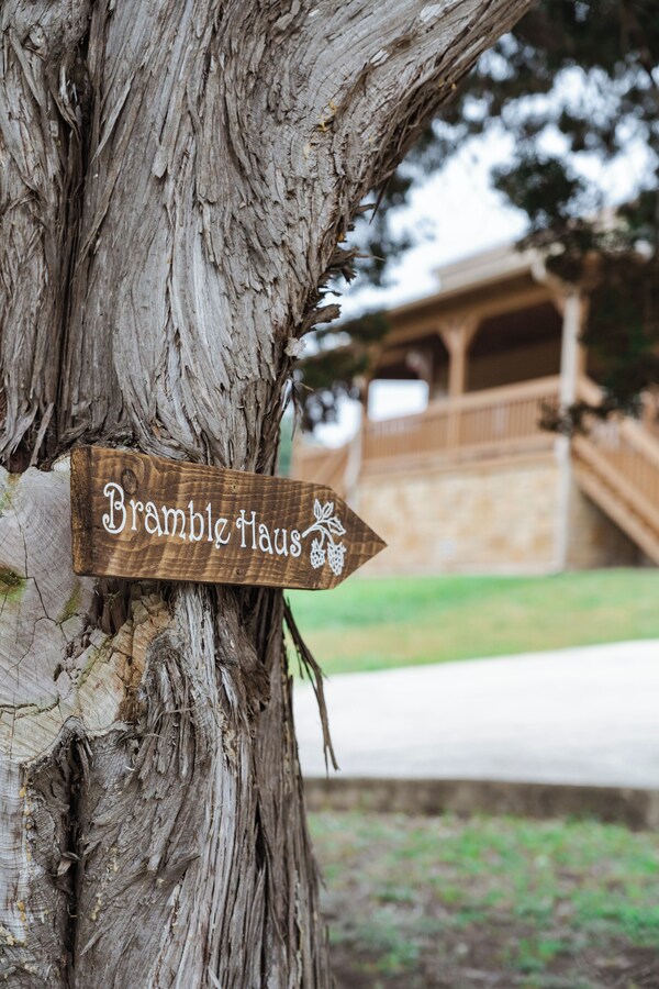 A Cozy & Charming, German-style Home In The Heart Of The Texas Hill Country - Kerrville, TX