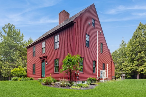 Spacious Retreat With Peaceful Seclusion, Wifi, Patio & Bbq Grill - Freeport, ME