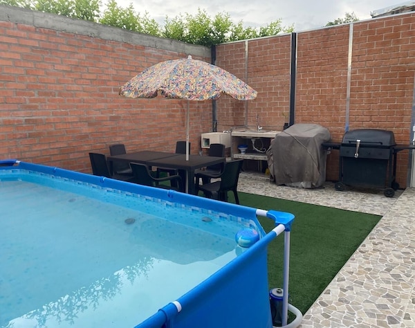 3 Minutes From The Main Park Of Santa Elena Cerrito And 15 Minutes Walking Distance From The Main Park Of Santa Elena Cerrito. - Ginebra