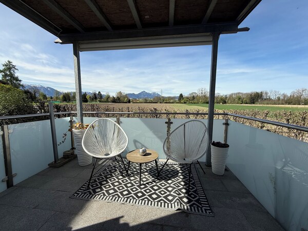 Cozy Apartment In The Countryside On The Outskirts, Private Garden With Terrace - Salzburgo