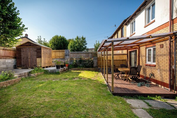 Cosy 3 Bedroom House Near Machynys Golf Club And Parc Y Scarlets Stadium - Burry Port