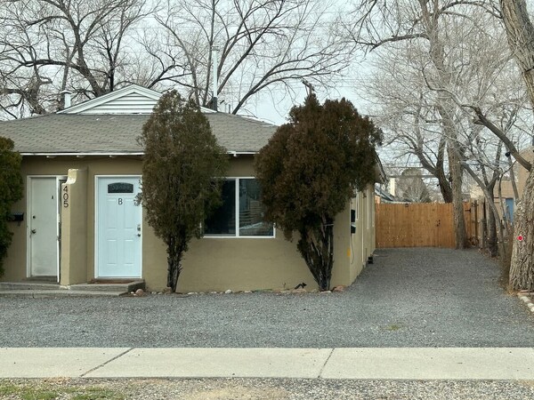 Cozy Escape 1bd Unm Recently Renovated & Walkable! - Albuquerque, NM