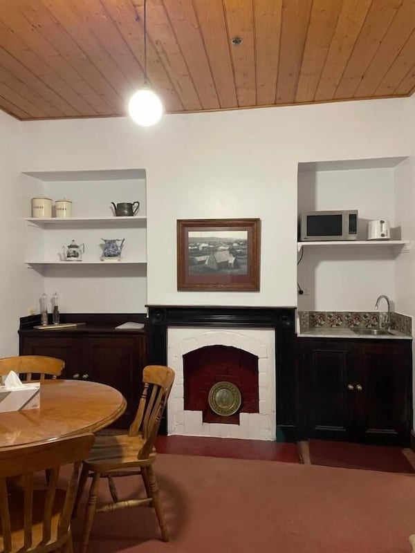 Historical Experience Two Bedroom Spa Unit - Tasmania