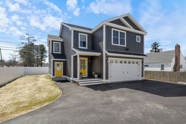 Cool New Dover Home - Rochester, NH