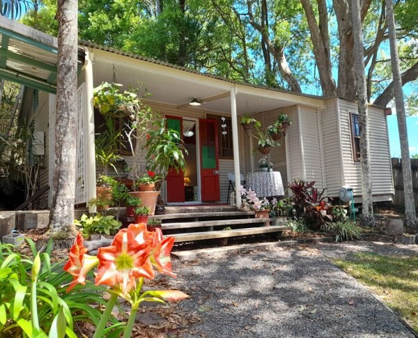 Quirky Cottage In Centre Of Maleny Walk Everywhere - Maleny