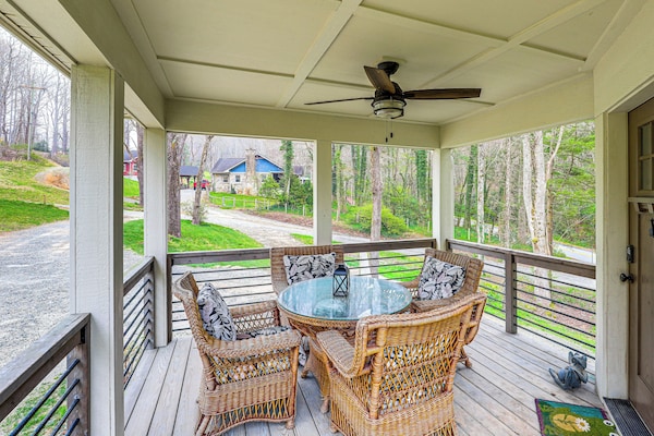 On Farm: Charming Hendersonville Retreat! - Hendersonville, NC