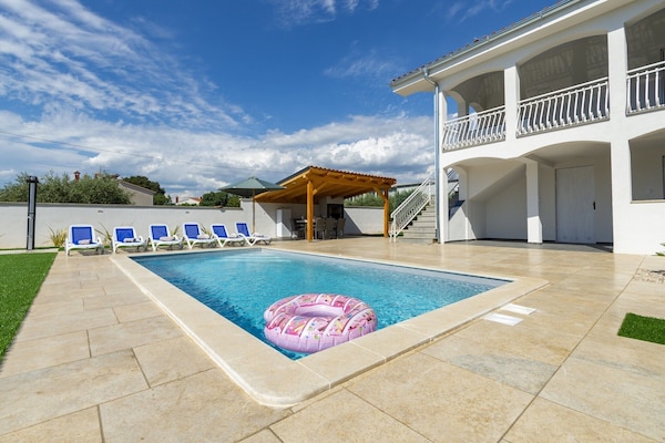 Relaxing Villa Near Porec With Pool - Poreč