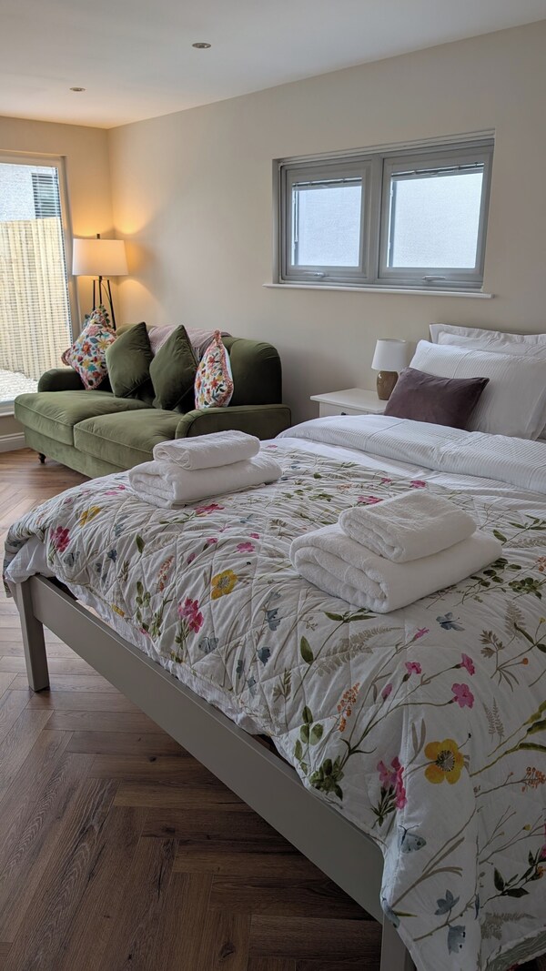 Clover Cottage - Country Lodge - Close To Belfast International Airport - Antrim
