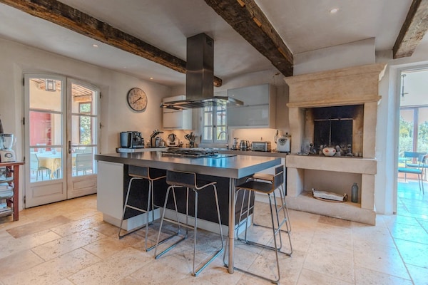 Exceptional Property In The Heart Of The Luberon - Bonnieux