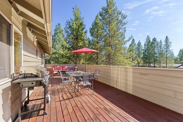 6 Approach - Great Getaway, Sharc + Passes, Hot Tub, Ping Pong - Sunriver, OR
