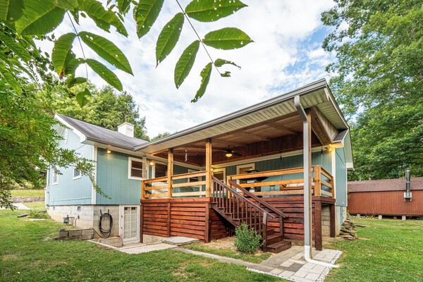 Vintage Charm In The New River Gorge - New River Gorge Bridge