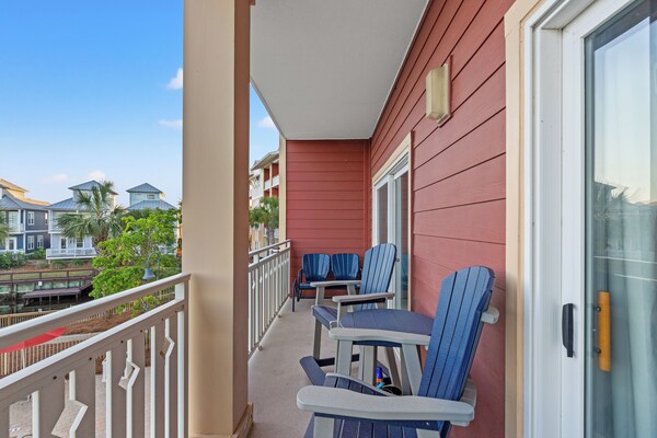 Welcome To Sandyshells, A Charming Condo In The Heart Of Waterside Village In Mexico Beach, Fl - Mexico Beach, FL