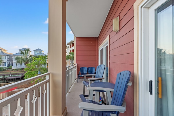 Welcome To Sandyshells, A Charming Condo In The Heart Of Waterside Village In Mexico Beach, Fl - Mexico Beach, FL
