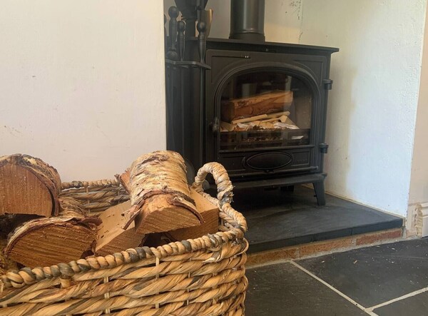 Historic Townhouse With Garden & Parking - Newton Abbot