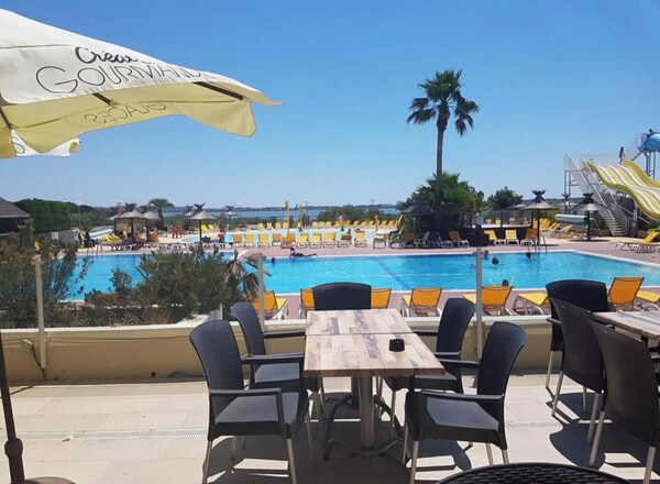 Mobilhome Tout Confort 6 à 8 Personnes Avec Terrasse Couverte Au Lac Des Rêves - Villeneuve-lès-Maguelone
