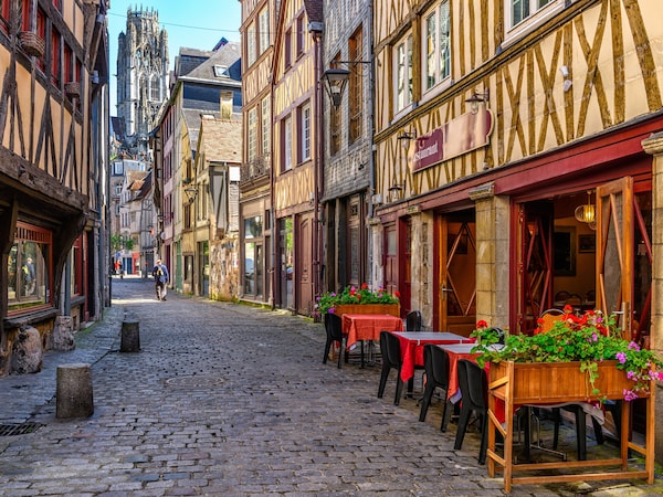 Pierre : *Proche Place Saint Marc* - Bois-Guillaume