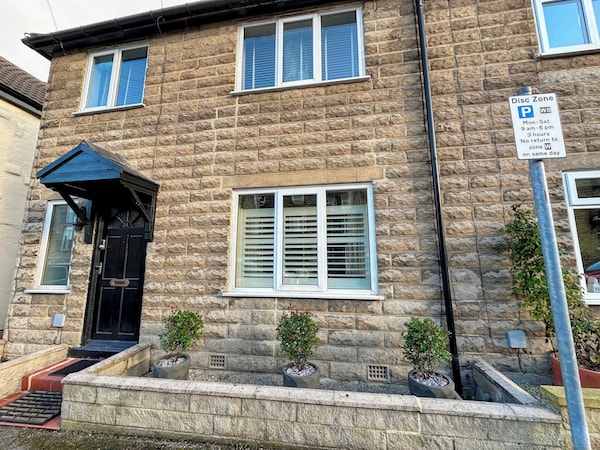 Spacious 4br House Wi-fi Parking Great Location Contactless Check In - Harrogate