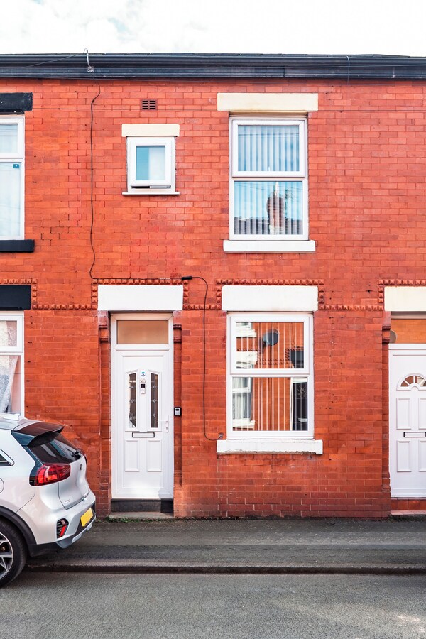 Eithad Co-op Live Old Trafford Free Parki - 17180 - Oldham
